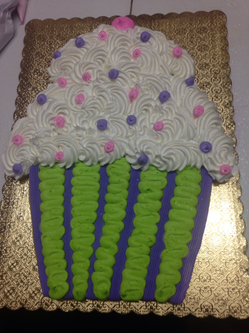 Giant Buttercream Sugar Cookie Cakes | Tamara's the Cake Guru