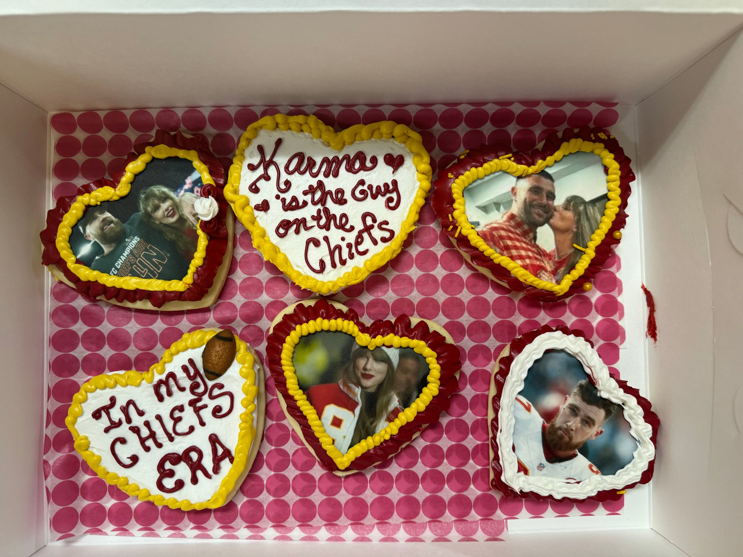 Chiefs Era cookies (Travis Kelce and Taylor Swift) | Tamara's the Cake Guru
